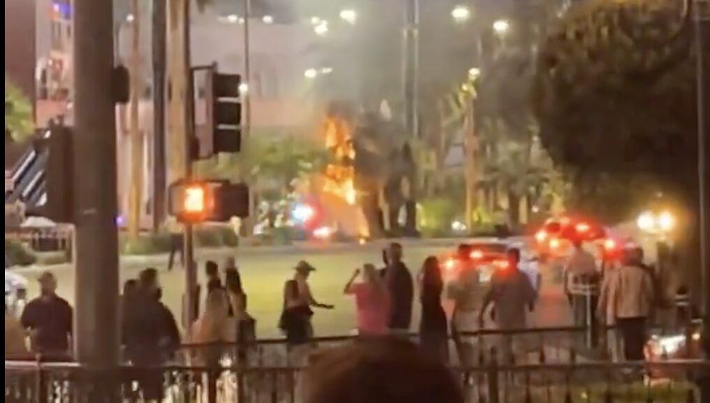 „Klang wie eine Bombe“: Explosion und Brand in Las Vegas - Apollo News