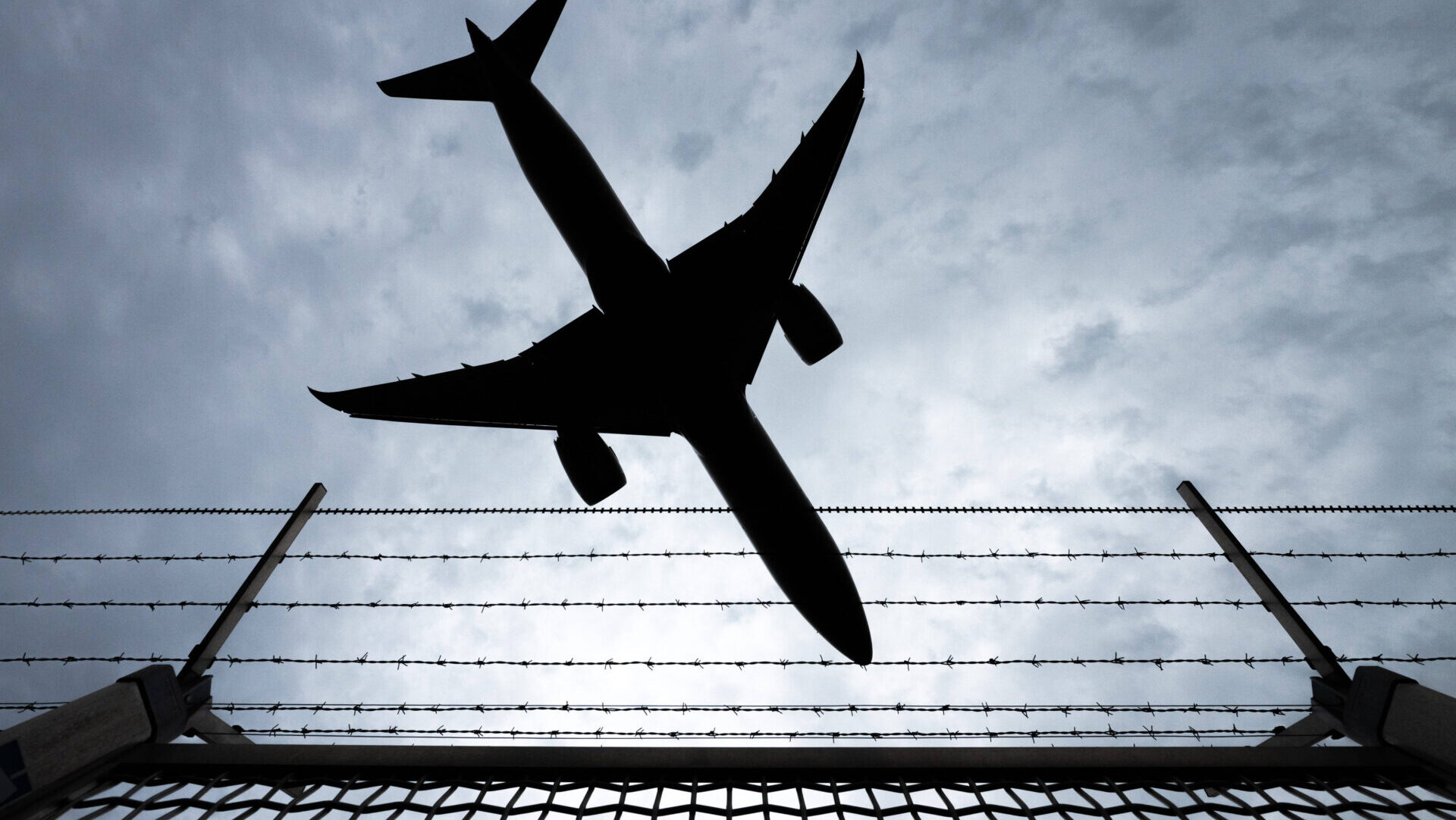 Bundesregierung holt weitere Afghanen nach Deutschland: Linienflug mit 28 Personen ist unterwegs ...