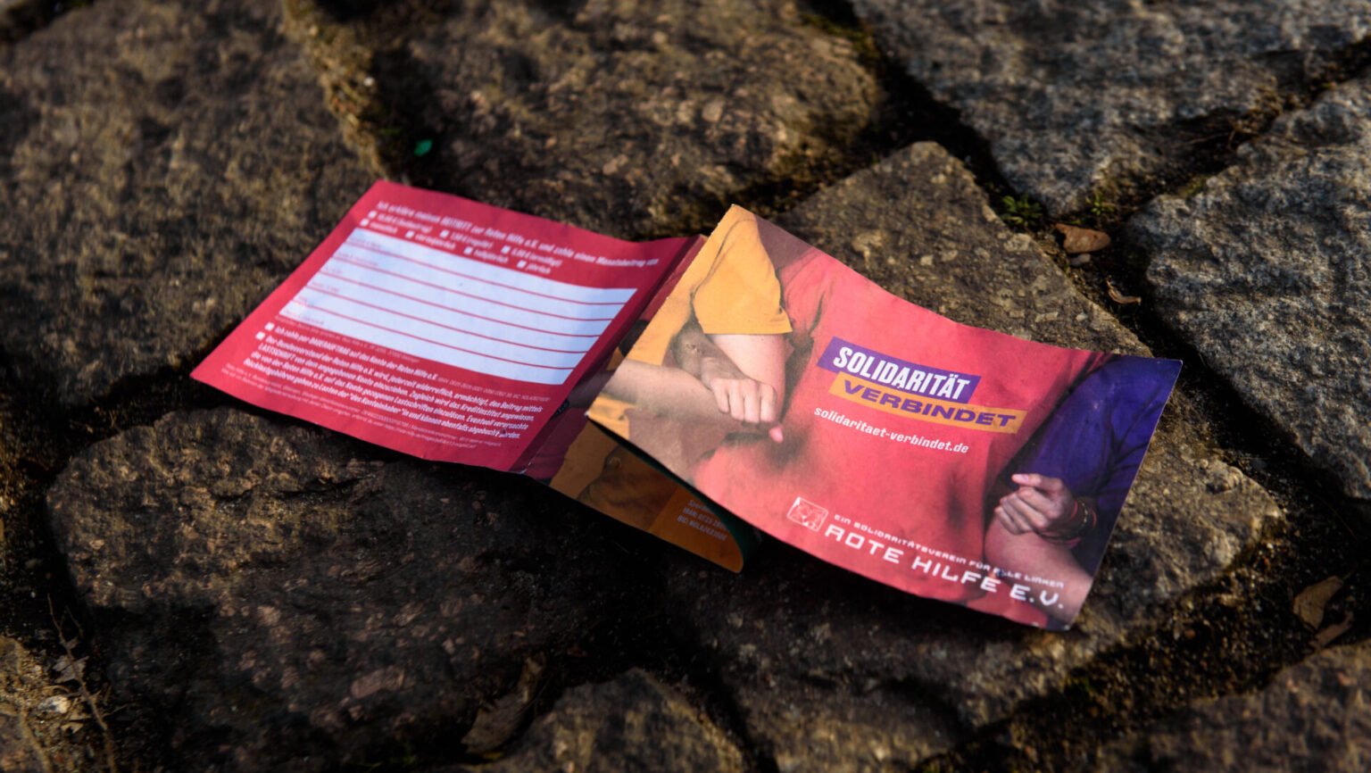 Offenbar Folge von US-Terroreinstufung der „Antifa Ost“: Bankkonten der ...