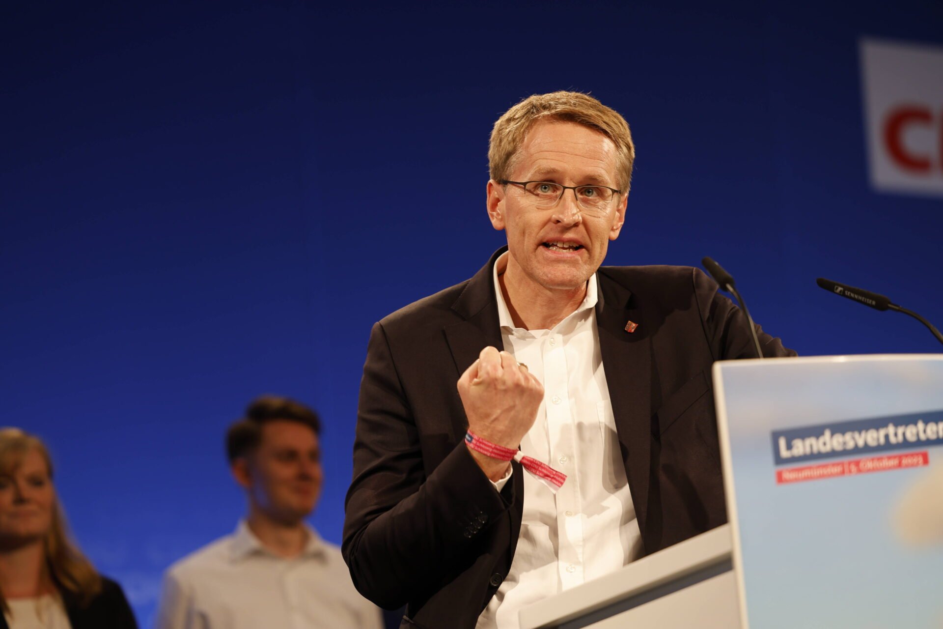 Genosse Günther sagt Ja zu Zensur – und erklärt dem Grundgesetz den ...