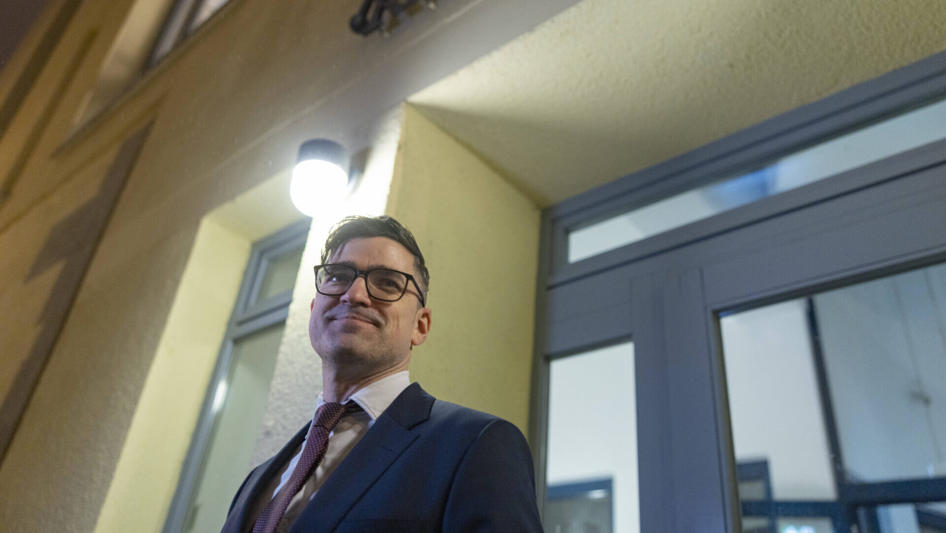 Verwaltungsgericht: Aufenthaltsverbot gegen Martin Sellner wegen Lesung ...
