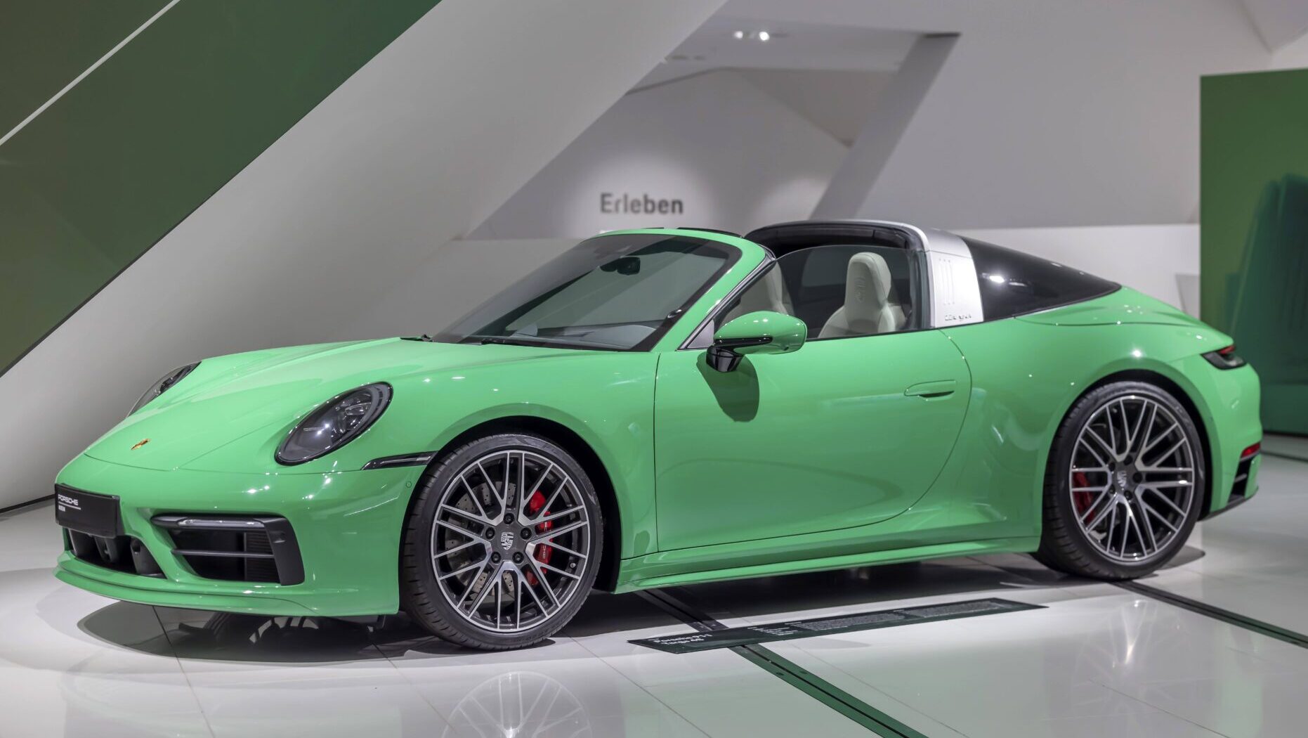 Porsche-Absatz bricht erneut ein – wieder mehr Autos in Deutschland ...
